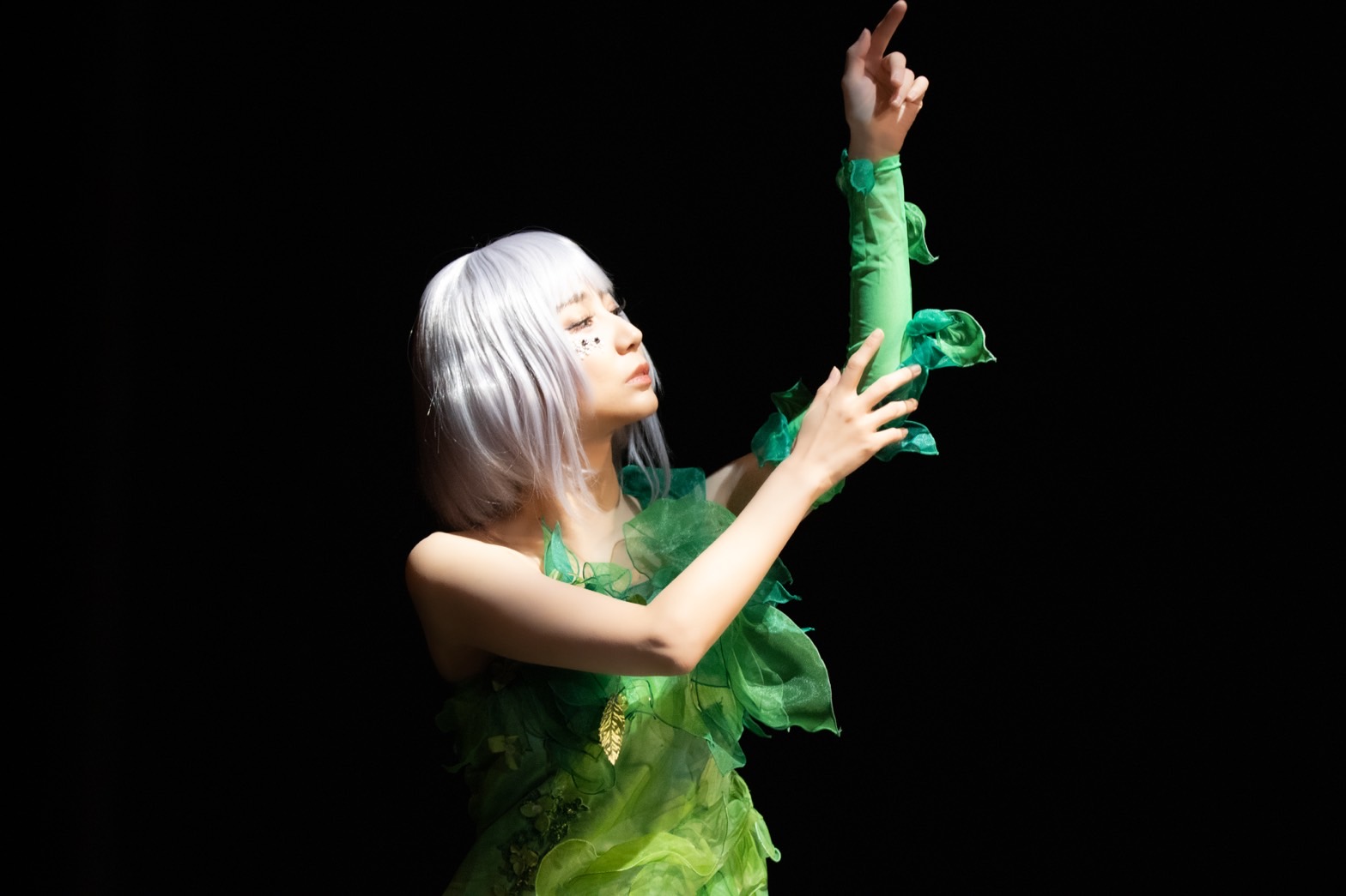 NEWS | Sarah Àlainn 公式サイト「1/f」 | Sarah Àlainn 公式サイト「1/f」